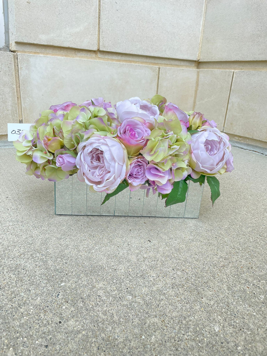 Light Pink Roses with Rectangular Mirrored Vase – Trendsettings