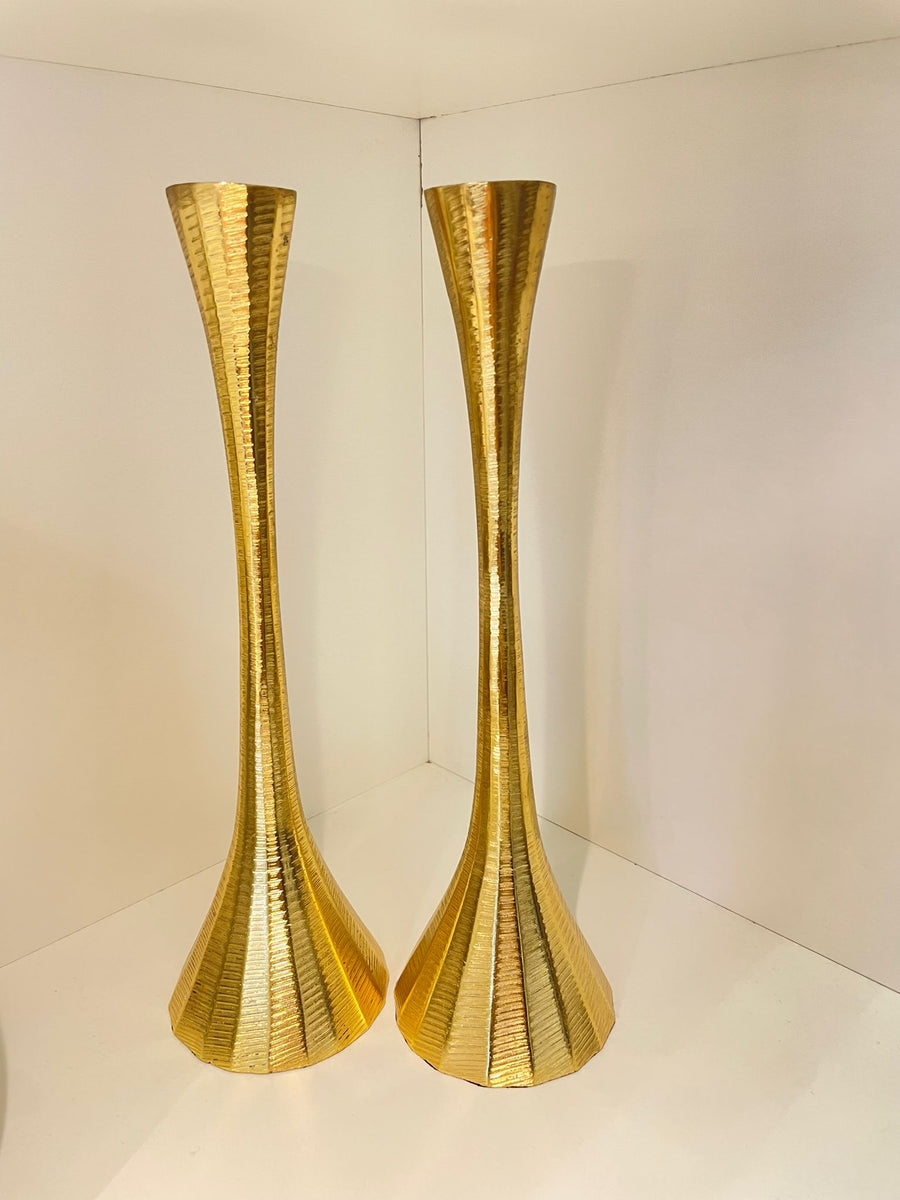 Set of 2 tall gold candlesticks 14” – Trendsettings